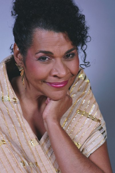 Chicago Great Frame Up Artist Ginger Mance's Show is a Success ...