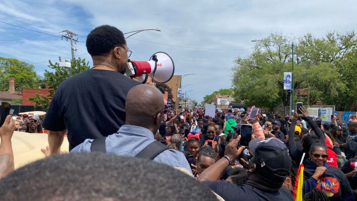 ‘Prayer on the 9’: Pastor Hannah, Community Unite for Safer Chicago ...