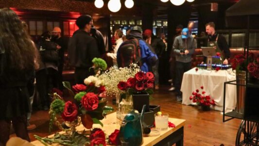 Derrick Rose’s Flower Shop: A Hit With Fans Ahead of Bulls' Tribute ...